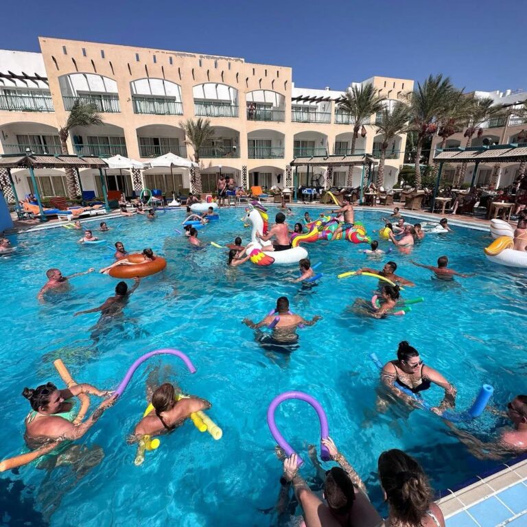 50+ Exciting Pool Party Games for Kids and Adults in 2025