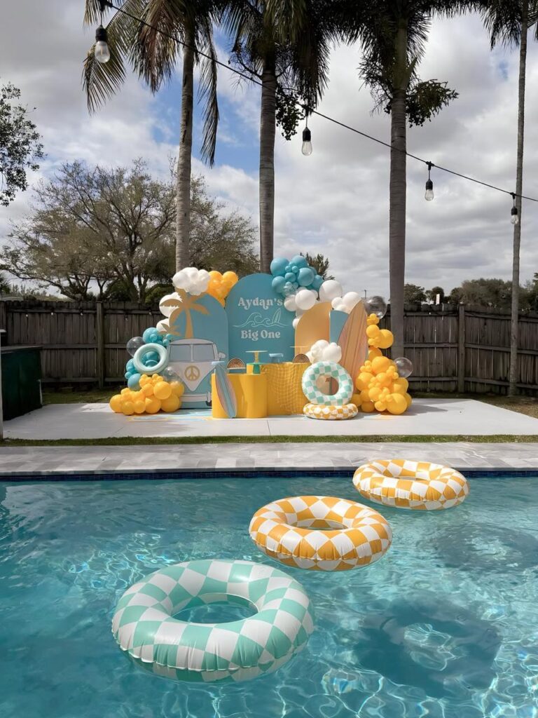 40+ Trendy Convite Pool Party Themes for Summer 2025