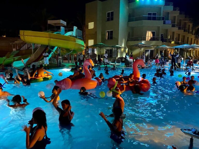 60+ Night Pool Party Ideas for an Unforgettable Splash Bash