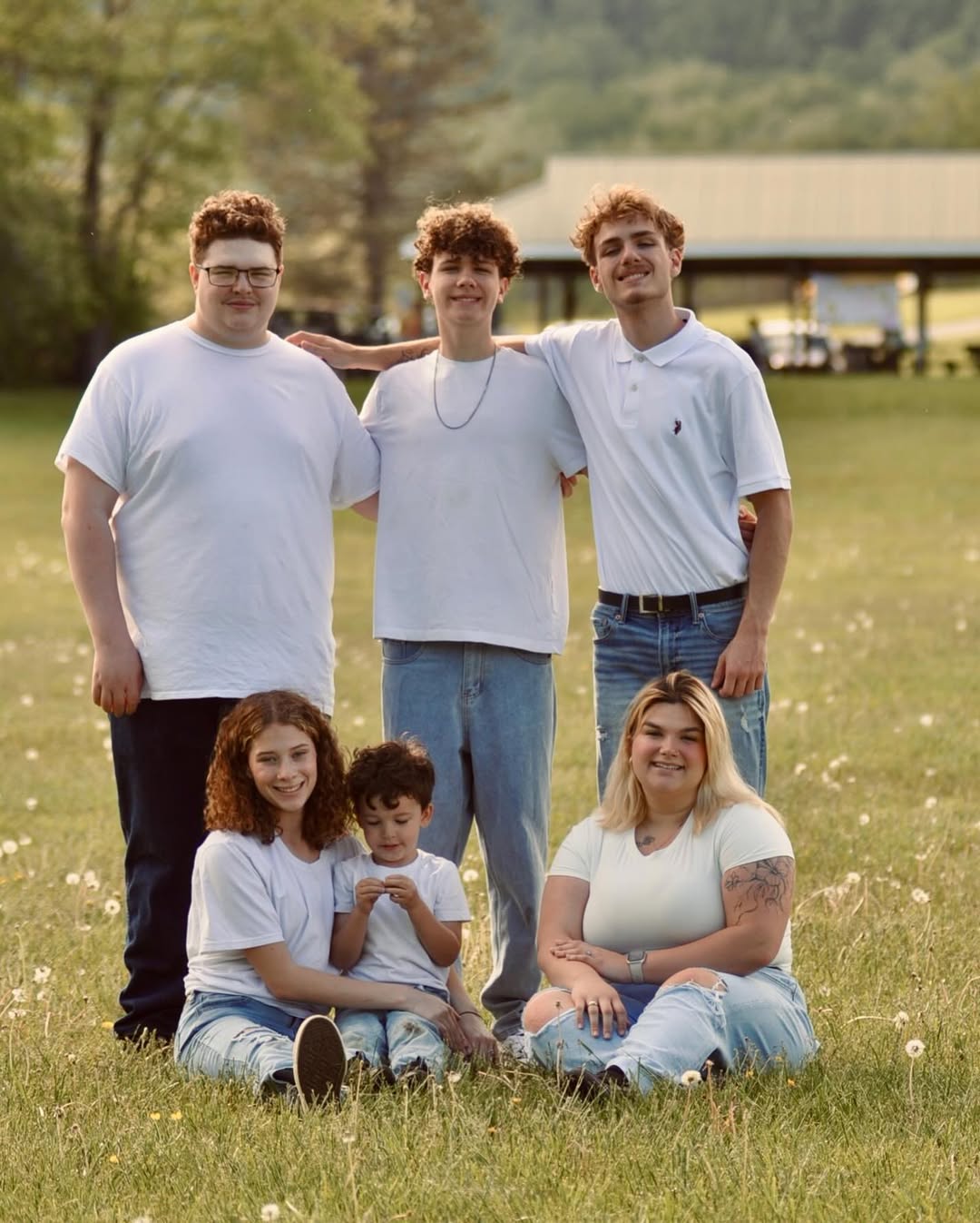 65+ Fun & Hilarious Truth or Dare Questions for Siblings